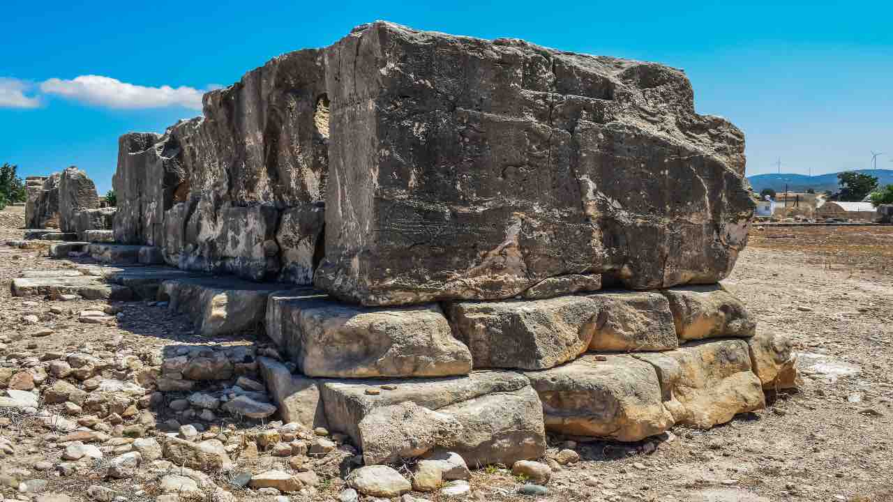 Canada, scoperta pazzesca: cosa emerge da una roccia