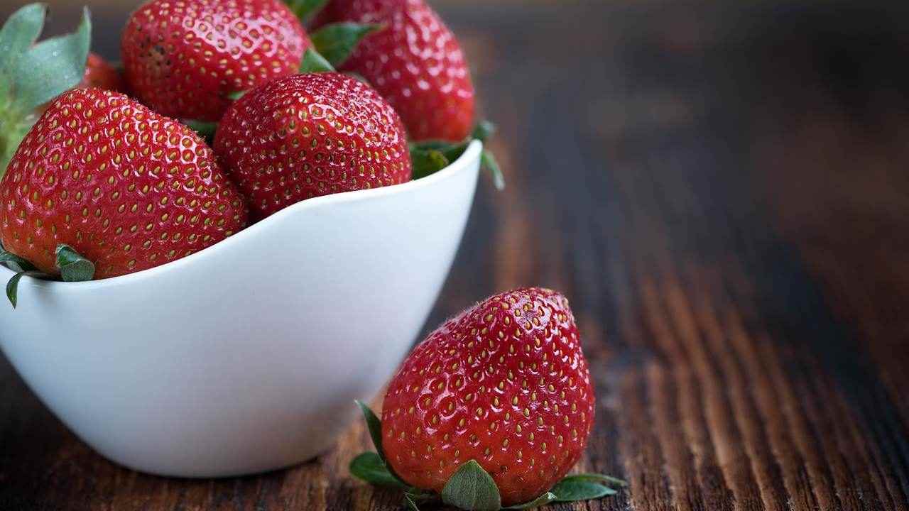 Fragole, se vuoi coltivarle sul balcone basterà seguire i passaggi