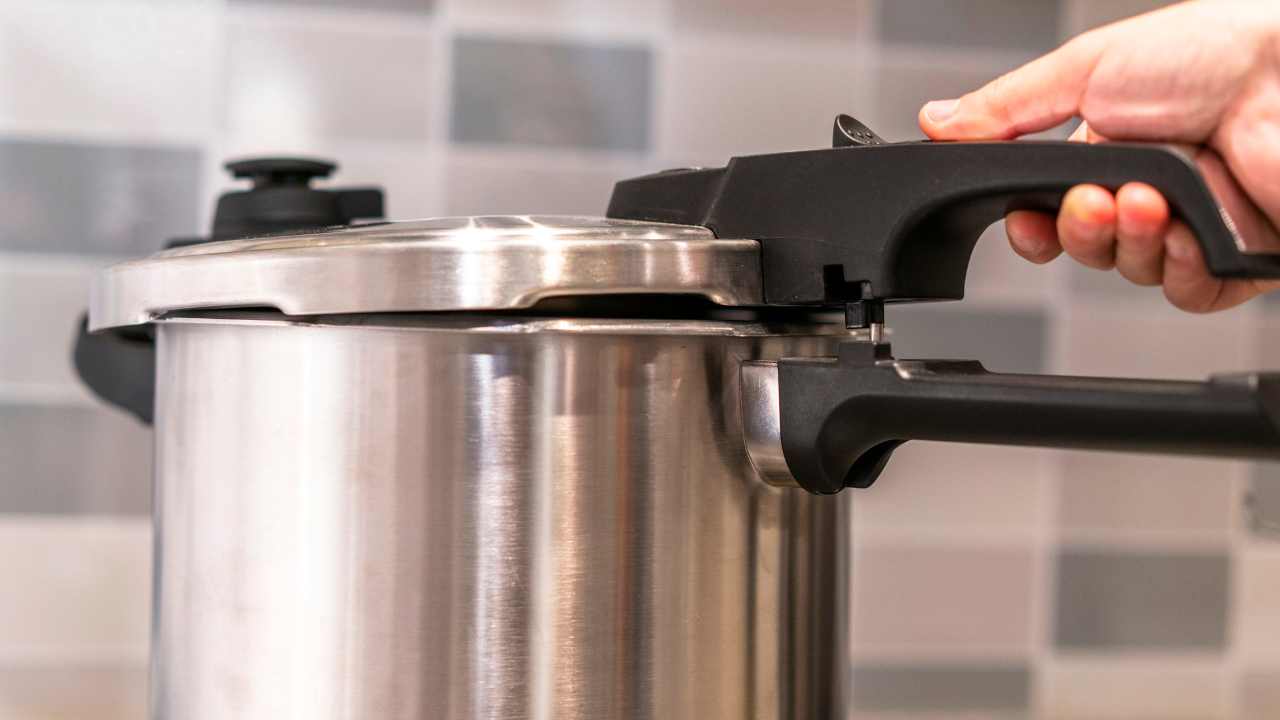Pentola a pressione, come usarla ed i tempi di cottura da seguire