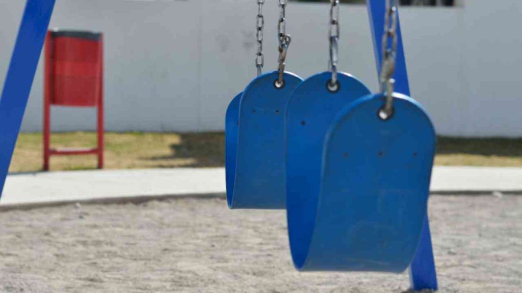 Crea un'altalena o un dondolo in giardino: come fare passo passo