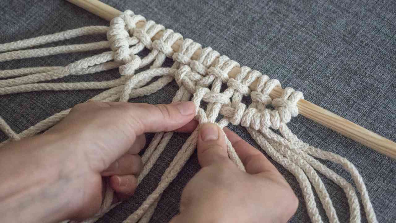 Tocco elegante e originale per la tua casa: come creare una amaca macramè
