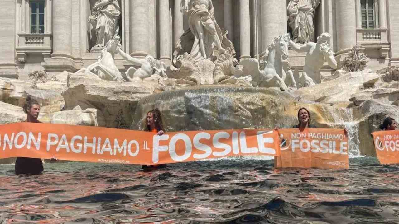 Ultima Generazione, nuova azione di protesta del movimento ambientalista