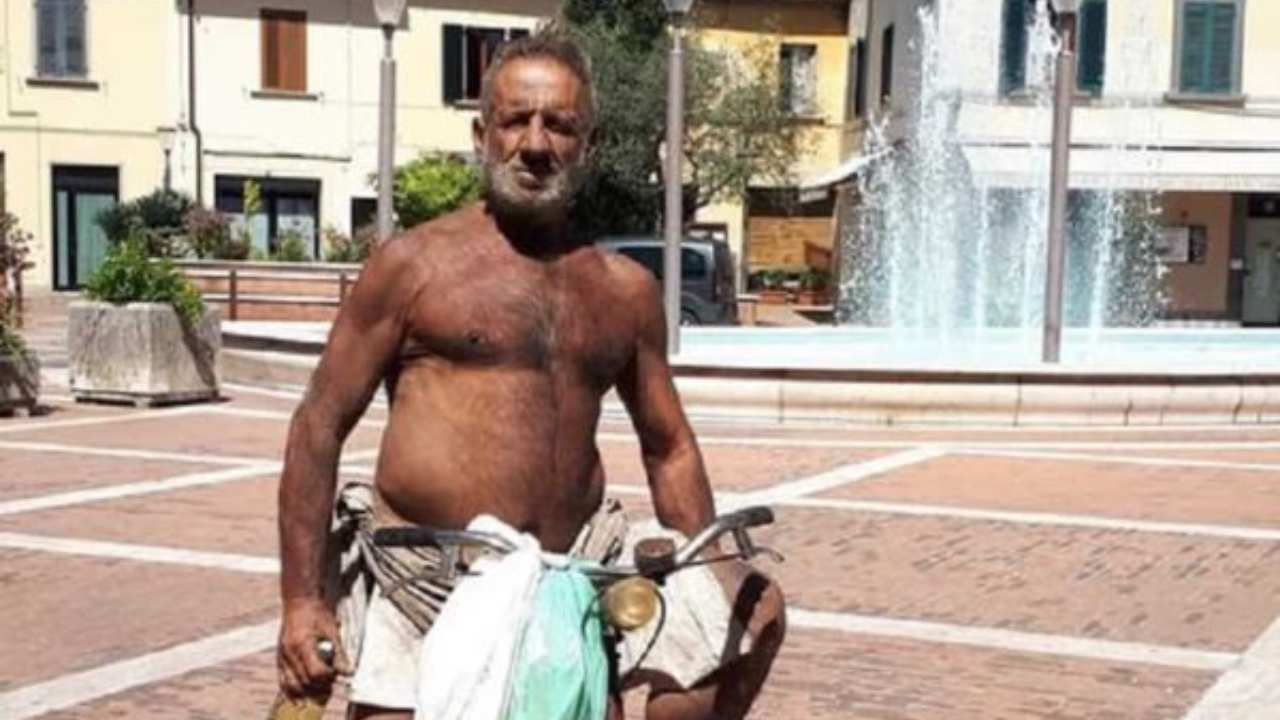 Da 40 viveva senza vestiti e senza soldi: la storia di Alessandro