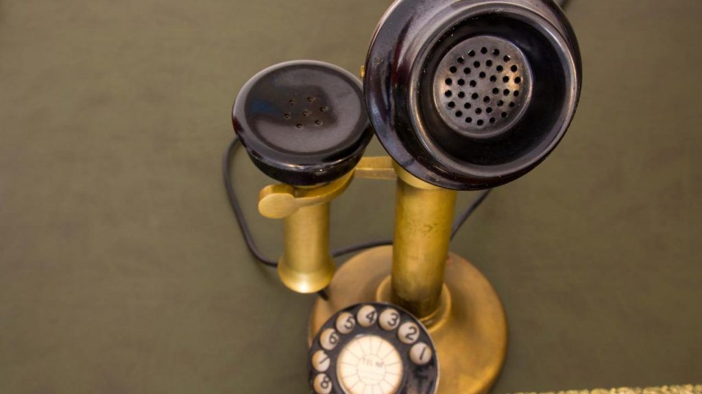 Come si faceva prima dell'invenzione del telefono?