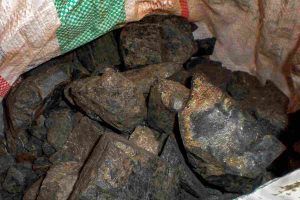 Coltan, cos’è e per cosa viene utilizzato: può costare la vita di un ...