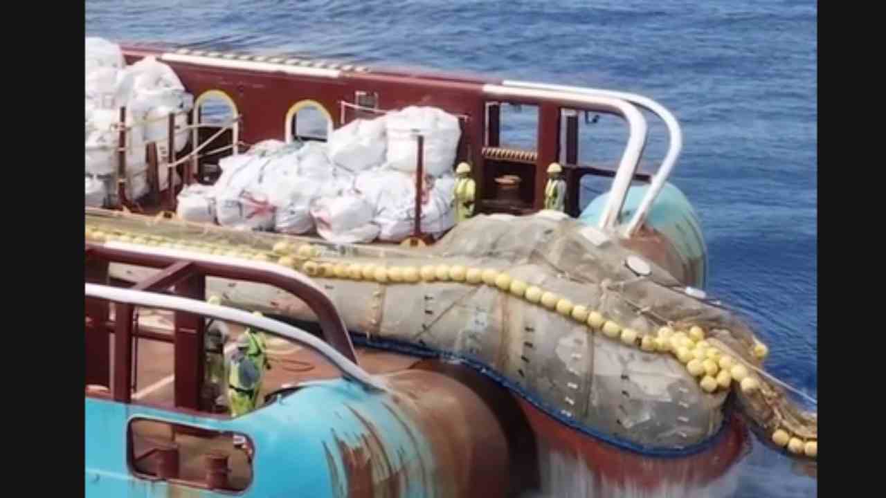 Ocean cleanup: le immagini della più grande estrazione di plastica